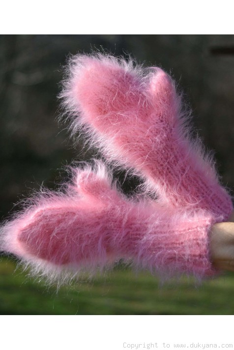 Fuzzy and thick chunky mohair mittens/M4