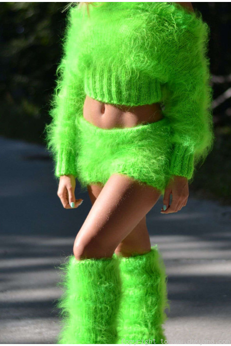 Knitted fuzzy mohair pants with a low rise-ready/PA2